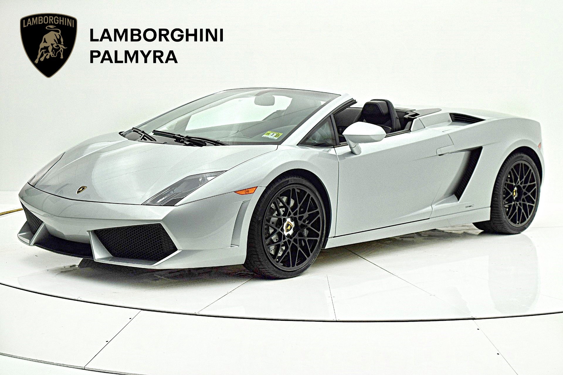 White Lamborghini Gallardo Spyder